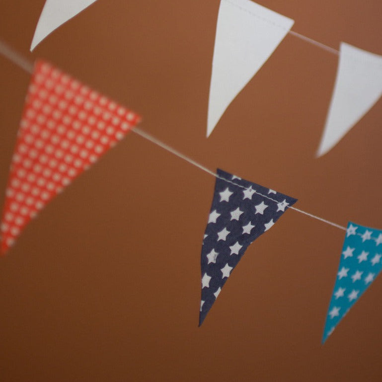 Paper Flag Garland – Roeda